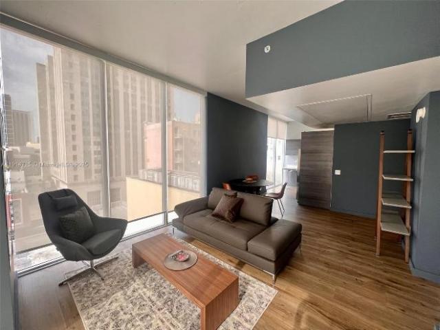 1 Br, 1 bath, Condo 151 SE 1st St