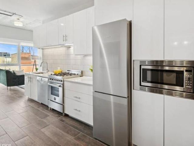 1 Br, 1 bath, Condo 152 N Carpenter