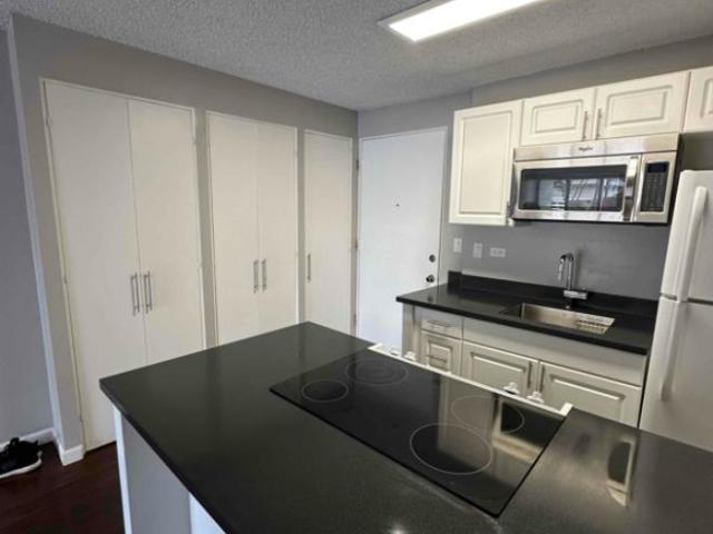 1 Br, 1 bath, Condo 1535 Pensacola St