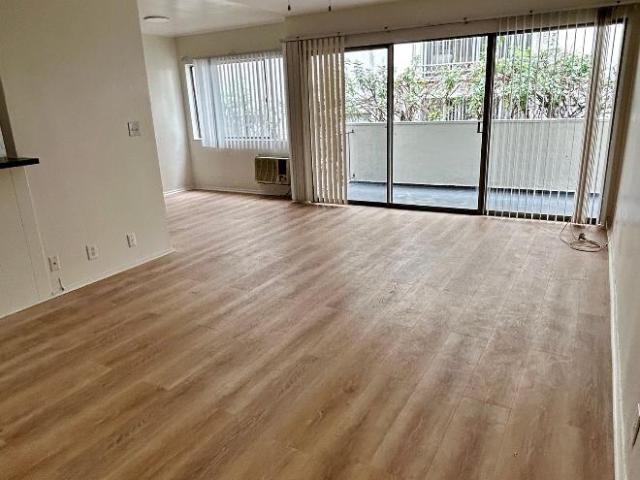 1 Br, 1 bath, Condo 1538 Detroit