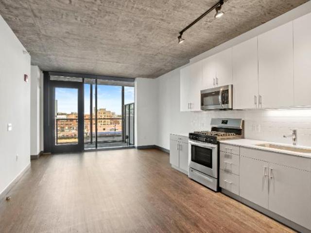 1 Br, 1 bath, Condo 153 N Elizabeth St