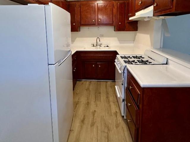 1 Br, 1 bath, Condo 15531 Belshire Ave
