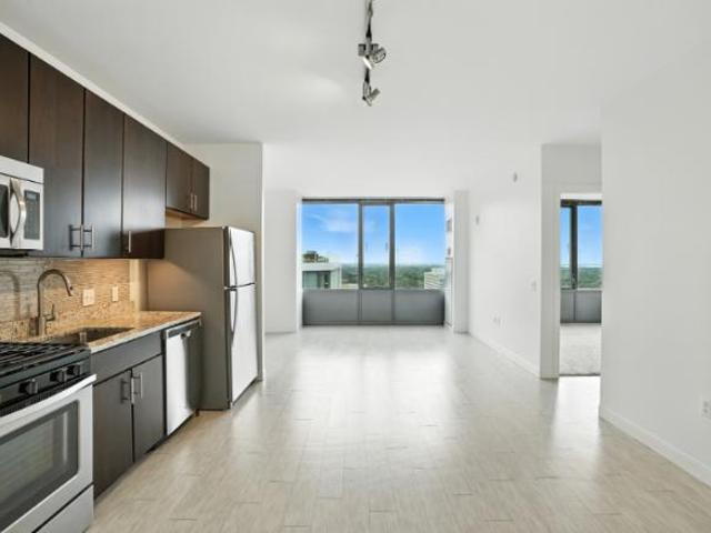 1 Br, 1 bath, Condo 155 Forest Ave