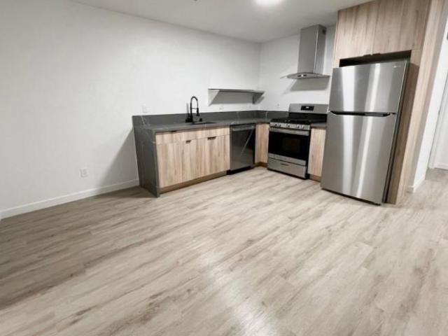 1 Br, 1 bath, Condo 1577 North Fair Oaks Avenue