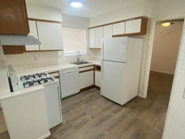 1 Br, 1 bath, Condo 1584 E Courtney Place