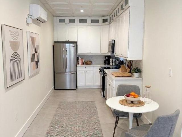 1 Br, 1 bath, Condo 15950 Bay Vista Drive