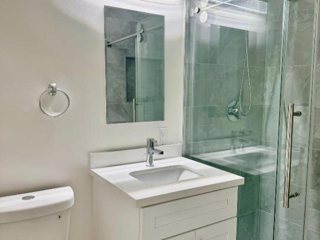 1 Br, 1 bath, Condo 1595 E Chevy Chase Dr