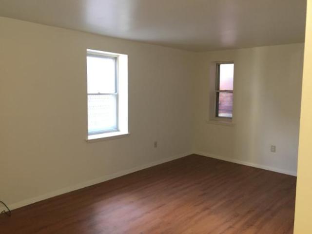 1 Br, 1 bath, Condo 15 E Read Street