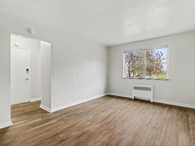 1 Br, 1 bath, Condo 1607 Asmann Ave