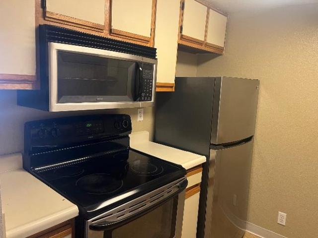 1 Br, 1 bath, Condo 16006 E 14th St