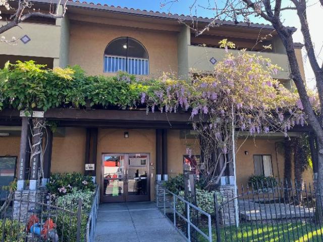 1 Br, 1 bath, Condo 16006 E 14th St