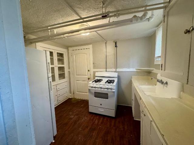 1 Br, 1 bath, Condo 1601 E 14th Ave