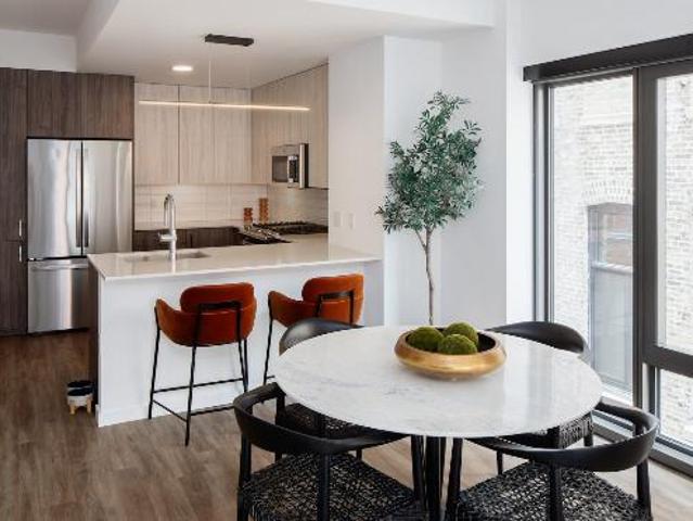 1 Br, 1 bath, Condo 160 N Aberdeen St