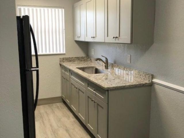 1 Br, 1 bath, Condo 1611 Green Lane