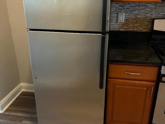 1 Br, 1 bath, Condo 1625 E St NE