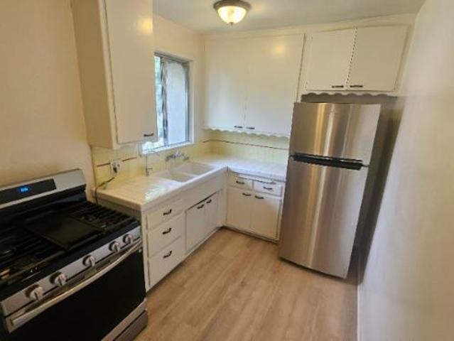 1 Br, 1 bath, Condo 1629 N Hobart Blvd