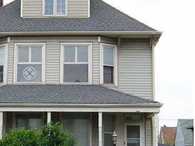 1 Br, 1 bath, Condo 1630 Woodlawn Ave