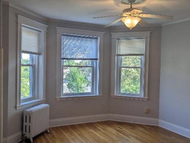 1 Br, 1 bath, Condo 1641 Commonwealth Ave
