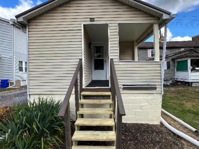 1 Br, 1 bath, Condo 164 Main Street