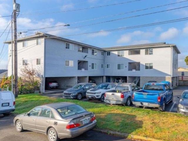 1 Br, 1 bath, Condo 166 NE 8th St