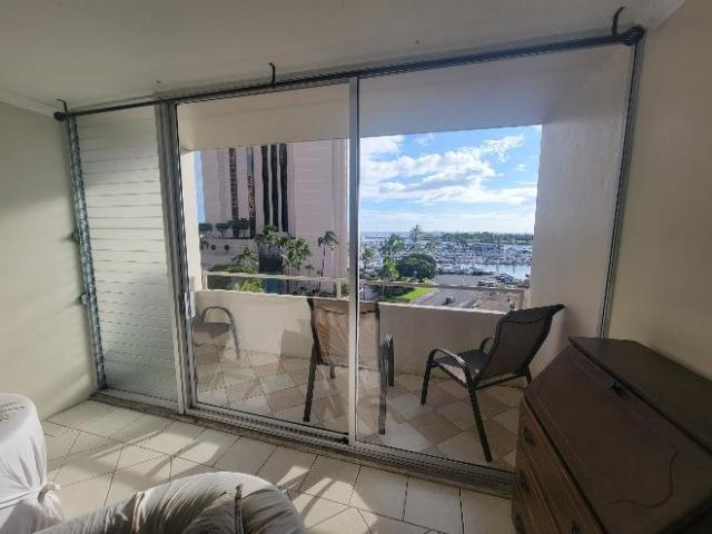 1 Br, 1 bath, Condo 1676 Ala Moana Blvd