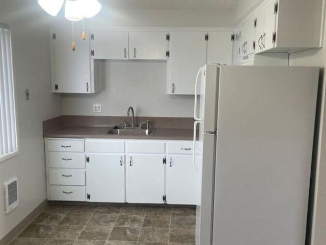 1 Br, 1 bath, Condo 1677 Savage Road NE