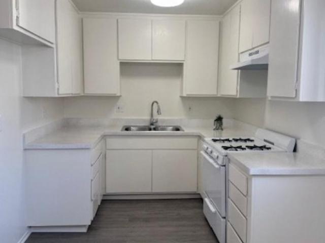 1 Br, 1 bath, Condo 16862 Lynn Lane
