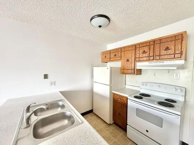 1 Br, 1 bath, Condo 1691 Moore Avenue