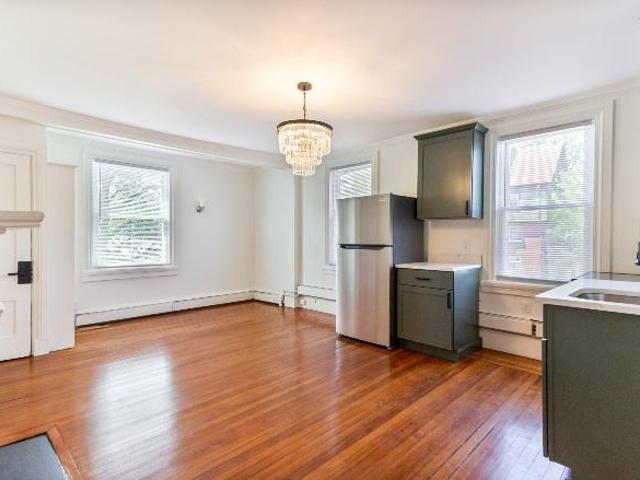 1 Br, 1 bath, Condo 169 Waterman Street