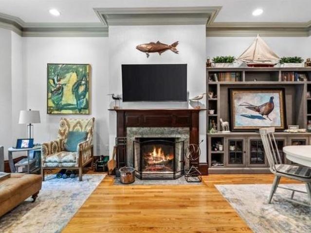 1 Br, 1 bath, Condo 16 Holyoke St