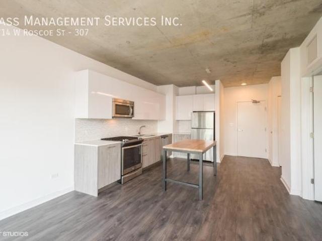 1 Br, 1 bath, Condo 1714 W Roscoe St
