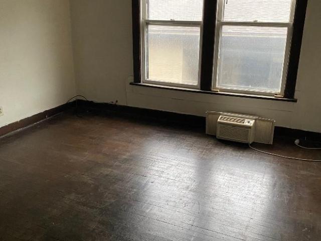 1 Br, 1 bath, Condo 1711 Summit St