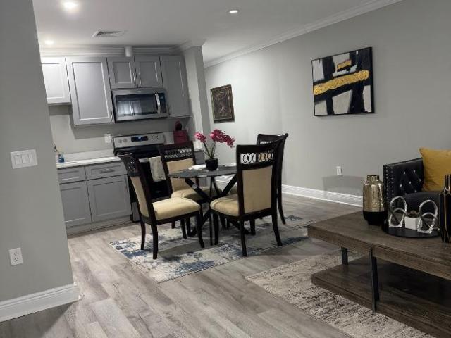 1 Br, 1 bath, Condo 172 Howard St
