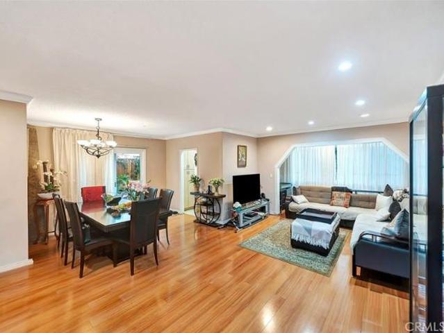 1 Br, 1 bath, Condo 1734 N Fuller Ave