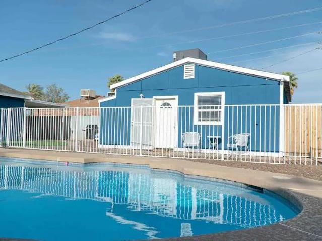 1 Br, 1 bath, Condo 1739 E Granada Rd