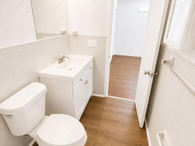 1 Br, 1 bath, Condo 1745 2 NE 2nd Street