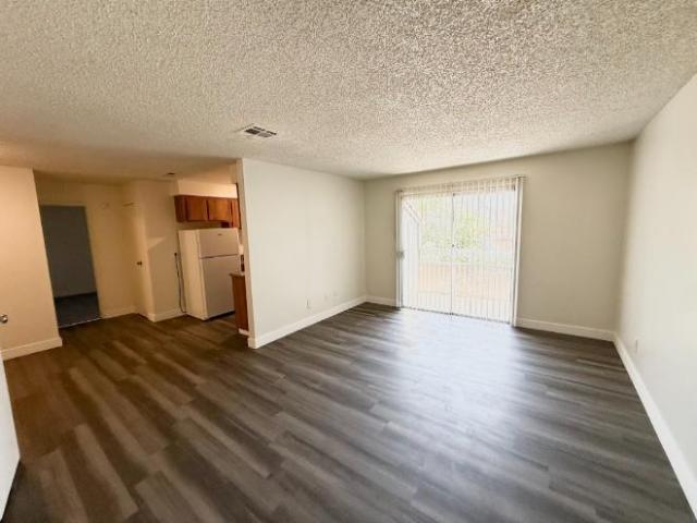 1 Br, 1 bath, Condo 1750 Karen Ave