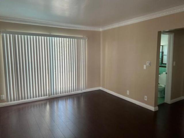 1 Br, 1 bath, Condo 1760 N El Cerrito Pl