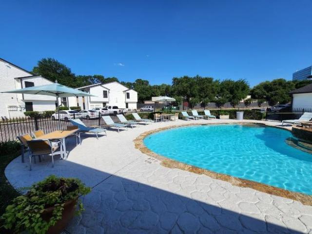1 Br, 1 bath, Condo 17610 Cali Drive