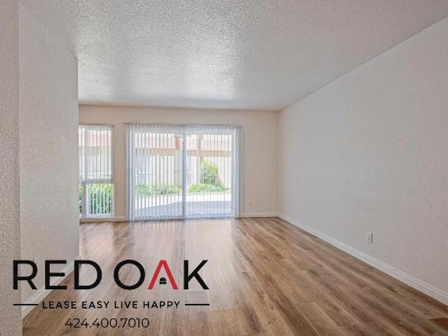1 Br, 1 bath, Condo 17830 Sherman Way