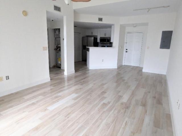 1 Br, 1 bath, Condo 1805 N Flagler Drive