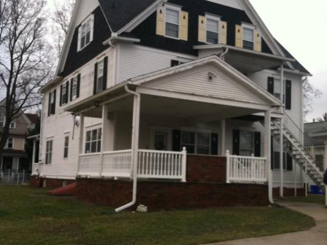 1 Br, 1 bath, Condo 1806 Brick Ave