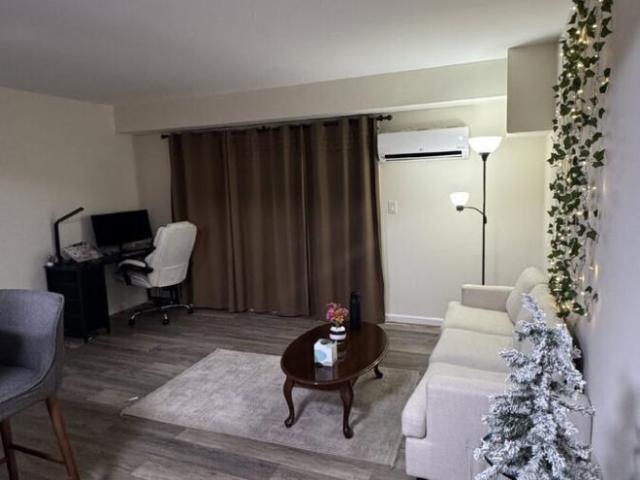1 Br, 1 bath, Condo 1800 Jefferson Park Avenue