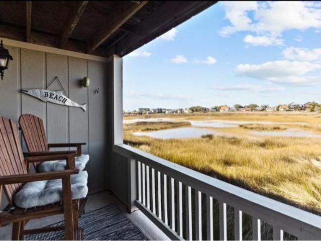 1 Br, 1 bath, Condo 1801 Canal Dr