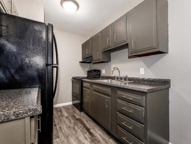 1 Br, 1 bath, Condo 1801 Christian Ave