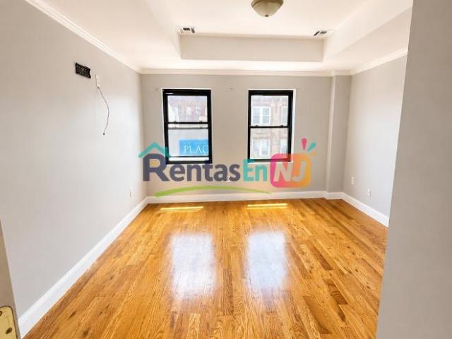 1 Br, 1 bath, Condo 180 Ferry St