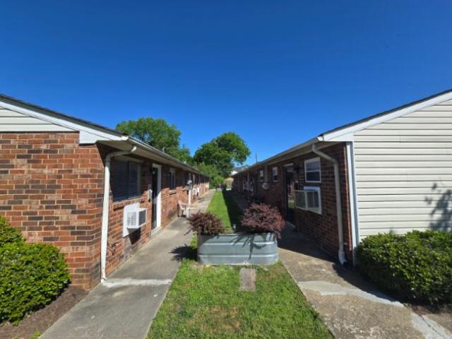 1 Br, 1 bath, Condo 1814 Williamsburg Rd
