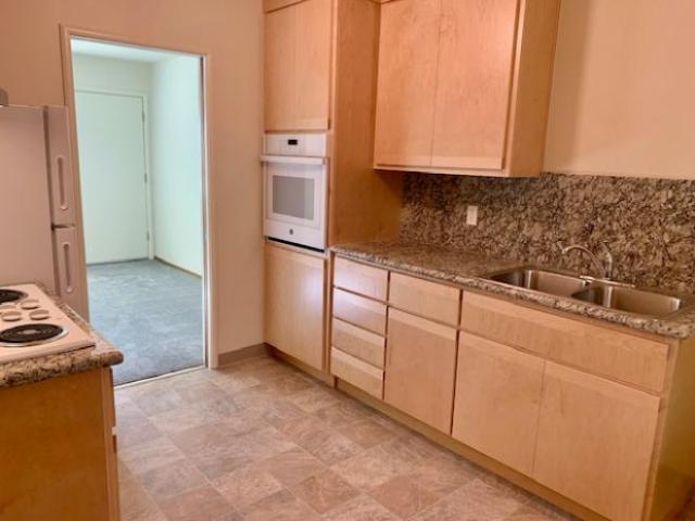 1 Br, 1 bath, Condo 1816 Park Ave