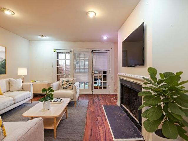 1 Br, 1 bath, Condo 1817 Biltmore St NW