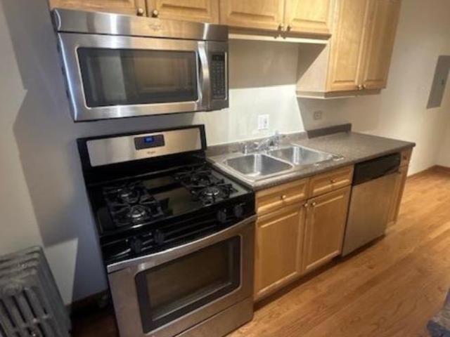 1 Br, 1 bath, Condo 1818 West Chase Avenue